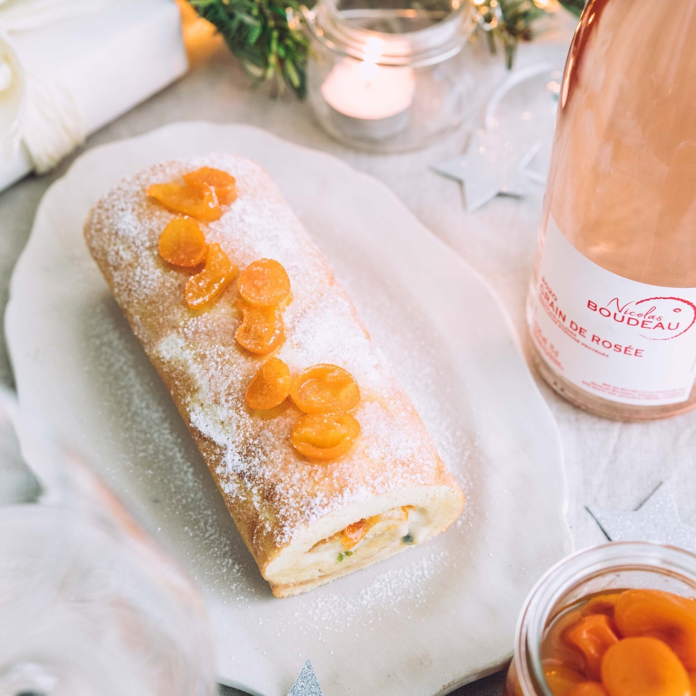 Bûche roulée aux kumquats confits, fruits de la passion et citron vert ...